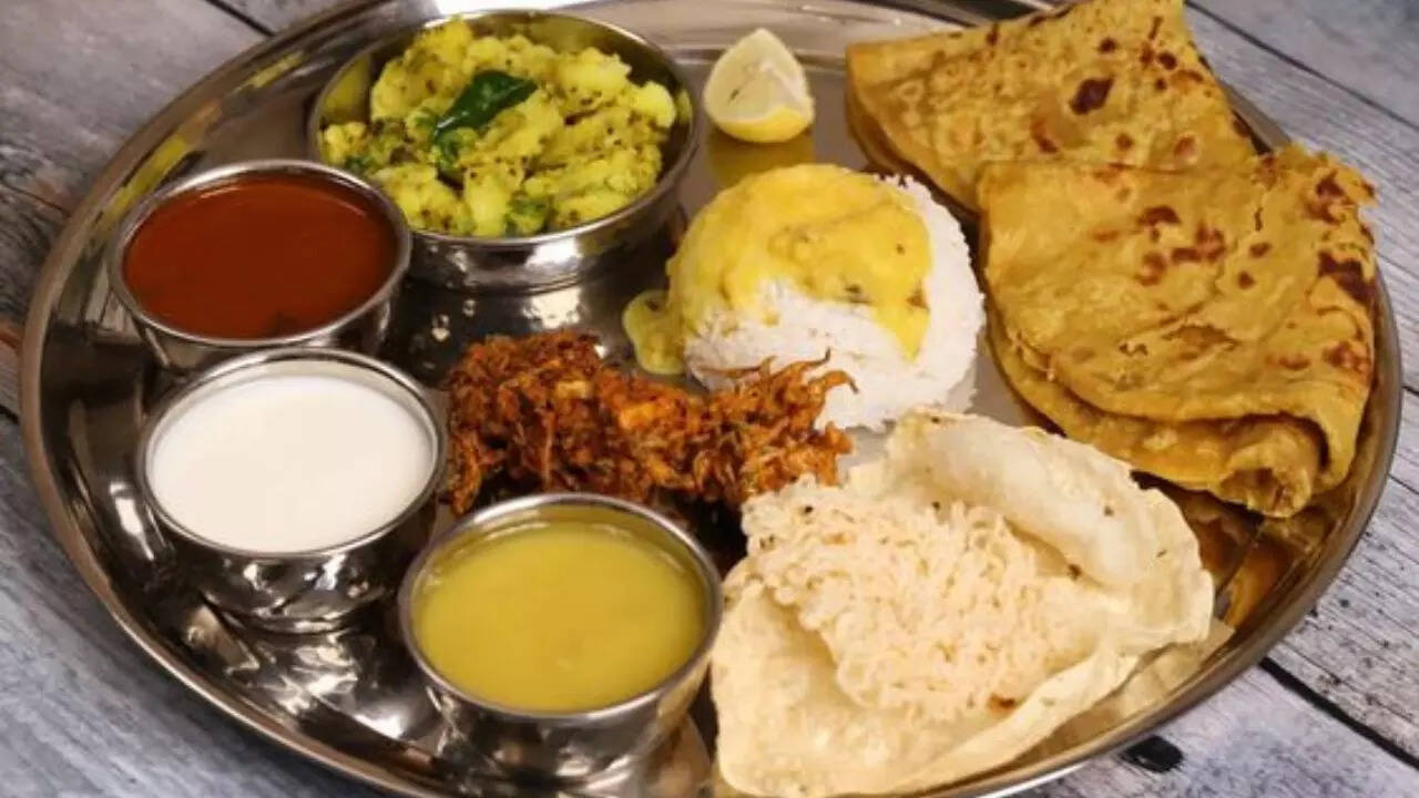 Kashmir To Kerela: 9 Delicious Thalis You Must Try From These Places