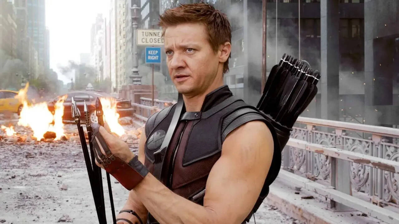 Jeremy Renner RESPONDS To Marvel Substituting Him With Hawkeye Variant ...
