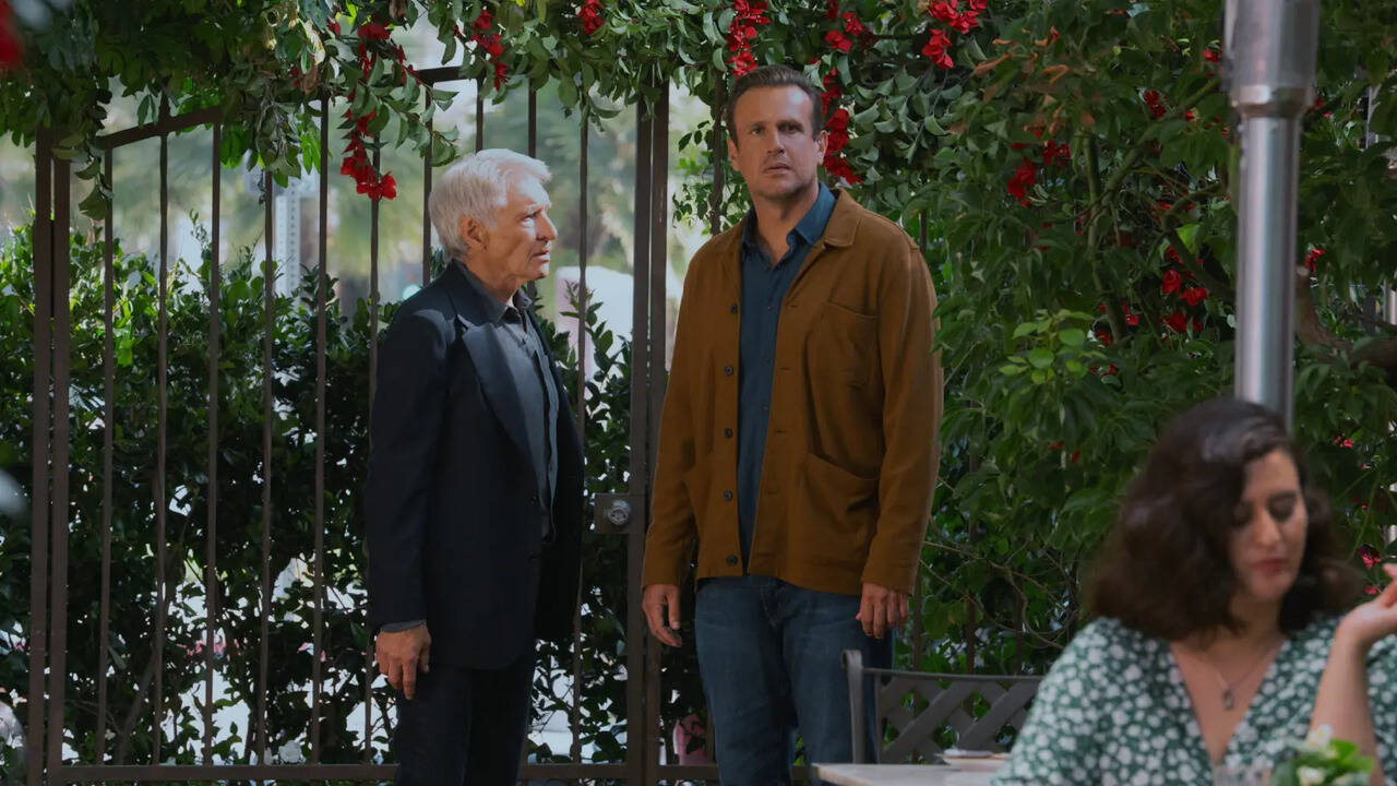 Explaining the Conclusion of Shrinking Season 3: What Brings Jimmy ...