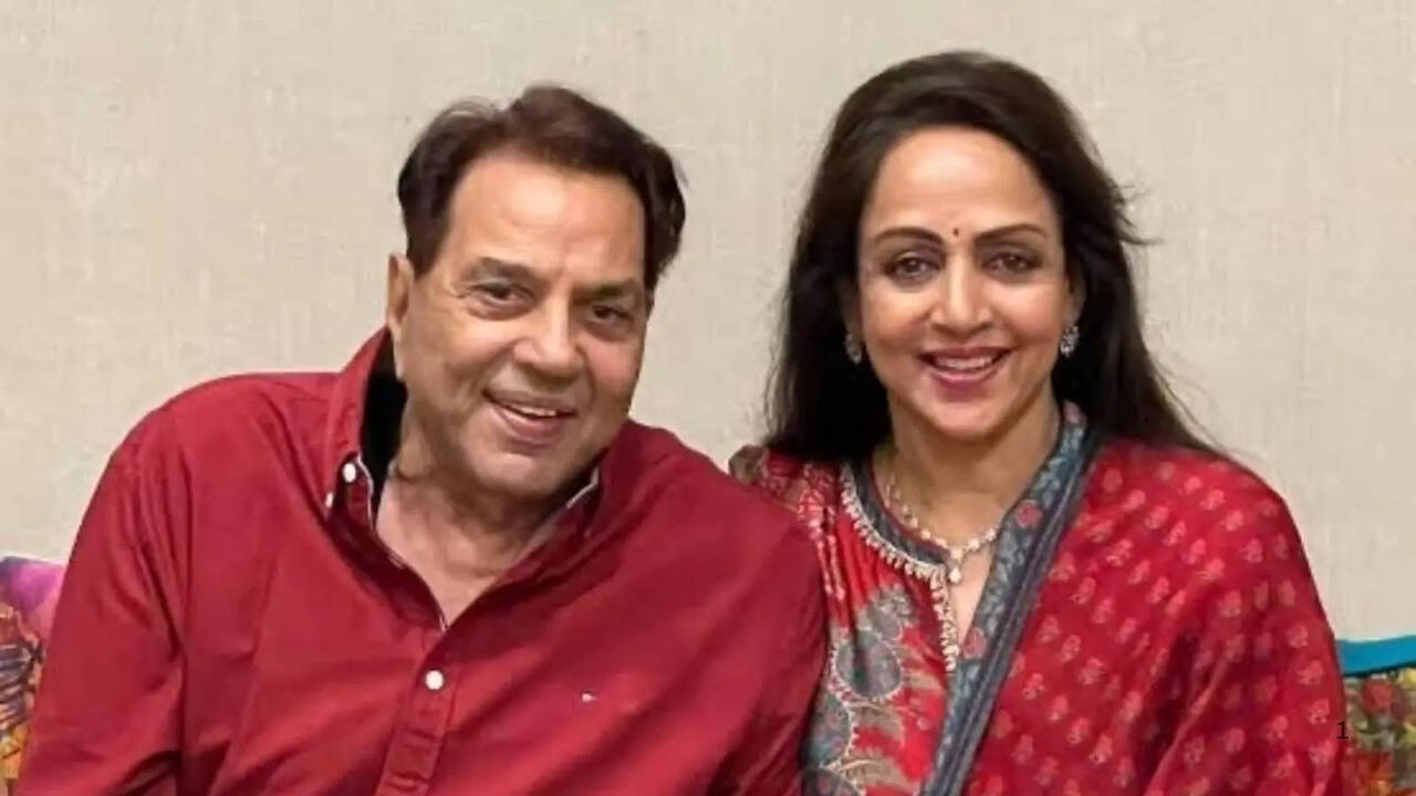 Hema Malini Becomes Tearful While Reflecting on Her Deceased Husband ...