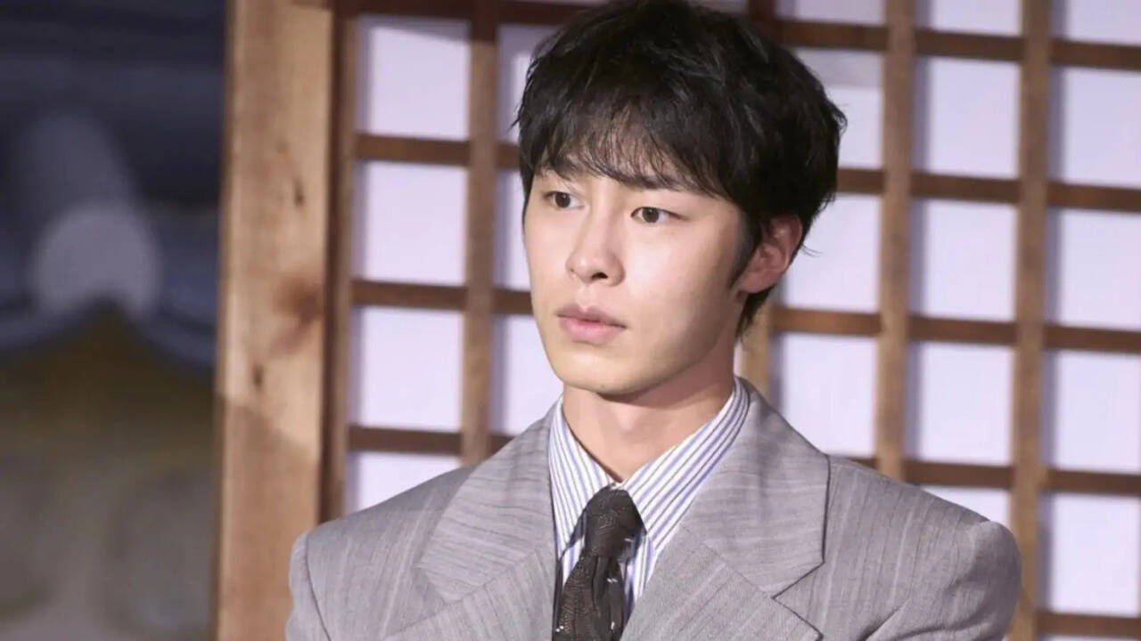 Lee Jae-Wook, the star of Alchemy Of Souls, has declared a hiatus from ...