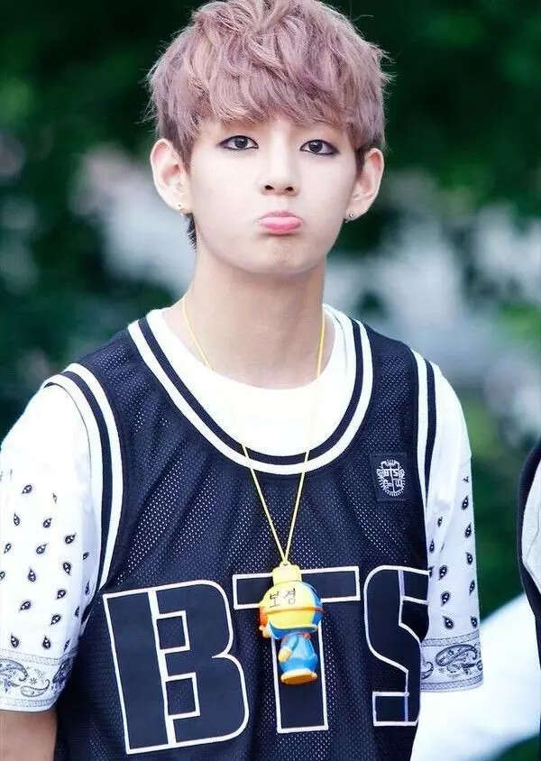 Watch BTS' singer V grow up in photos from 2013 to now | Zoom TV