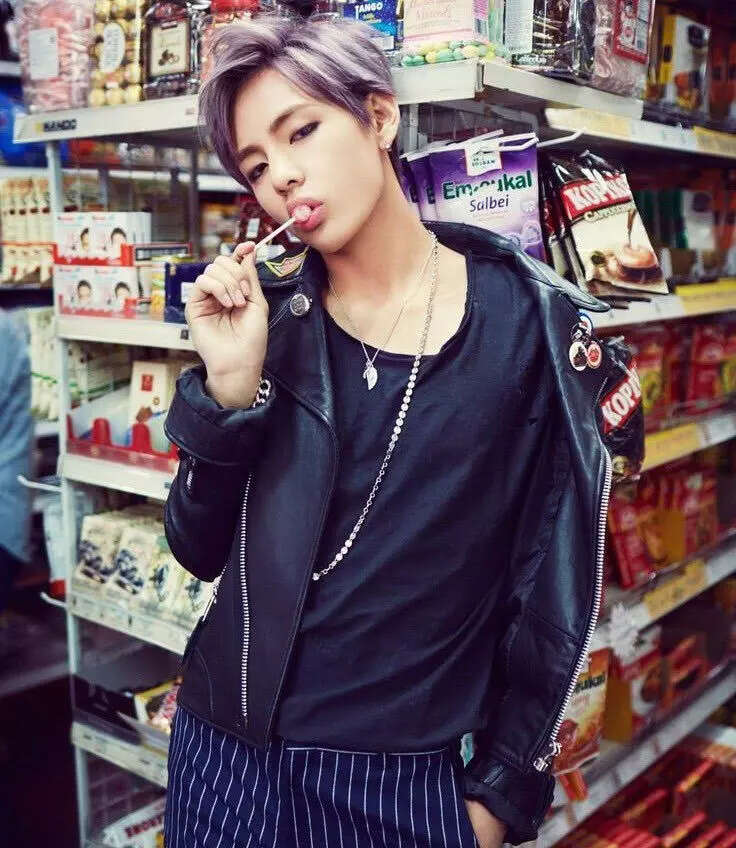 Watch BTS' singer V grow up in photos from 2013 to now | Zoom TV