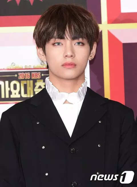 Watch BTS' singer V grow up in photos from 2013 to now | Zoom TV