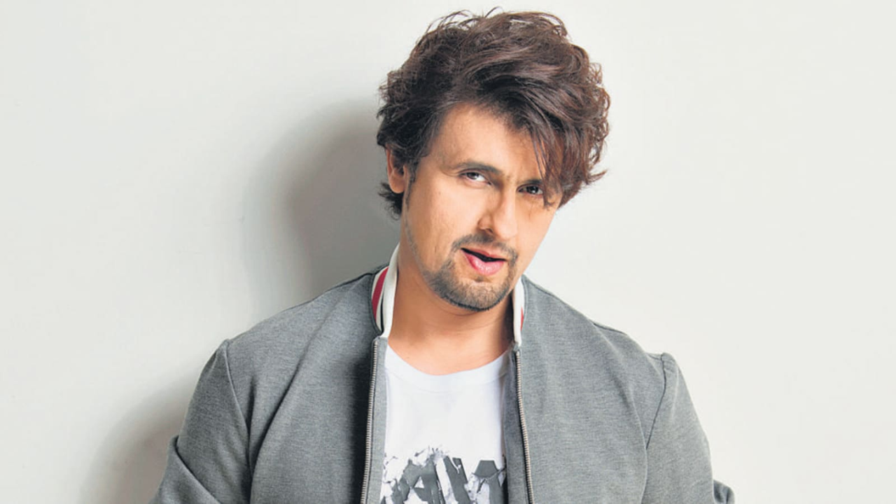 Sonu Nigam attacked at concert for a 'selfie', admitted to hospital ...