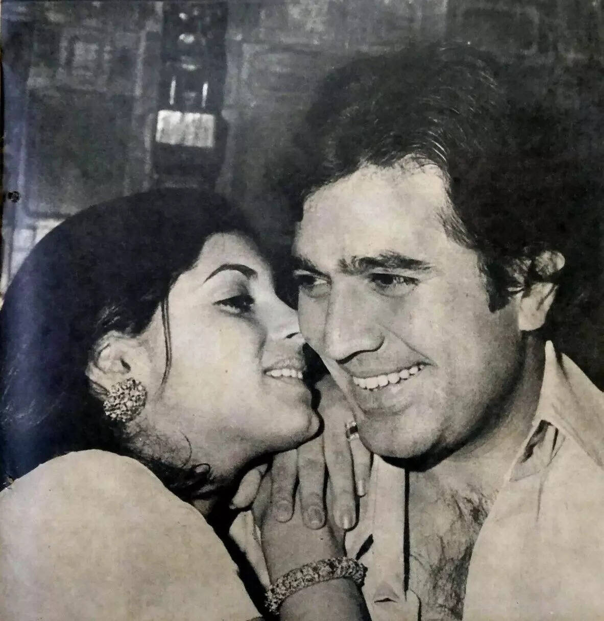 When Dimple Kapadia SHOOK Film Industry By Quitting Acting After Hit ...