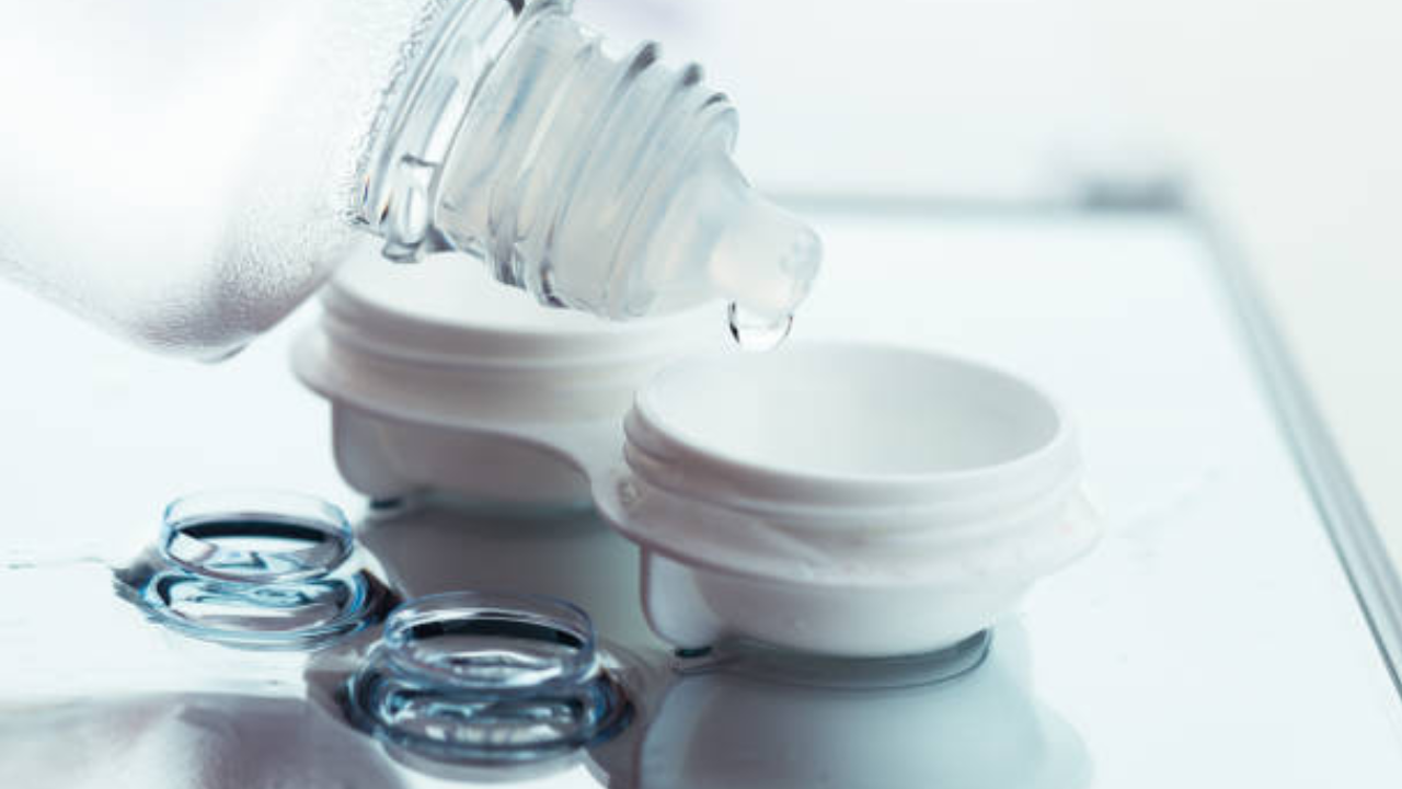 5 Genius Ways to Utilize Contact Lens Solution in Your Makeup Routine ...