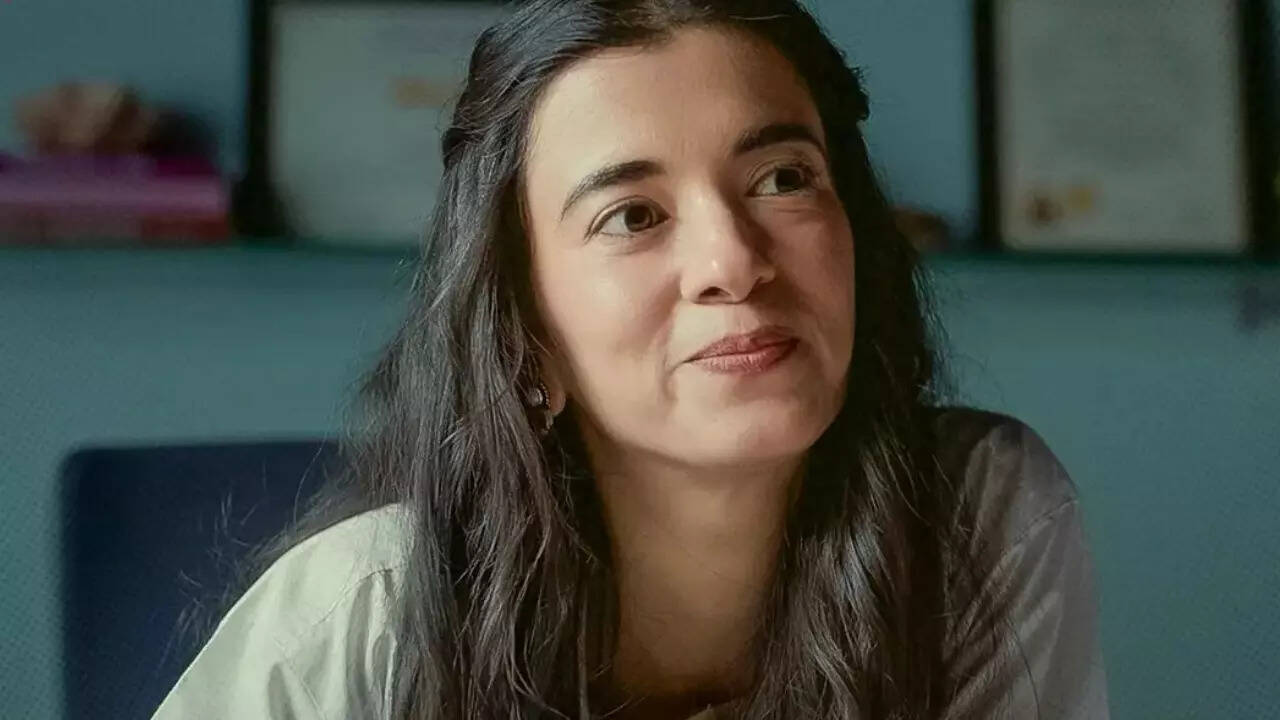 Who’s Your Gynac? Review: Saba Azad Charms In This Likeable Series ...