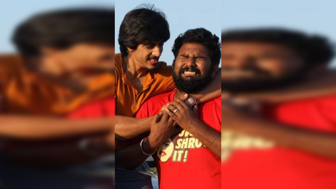 Jigiri Dosthu Review: Shariq Hassan, Aran V's Film Is A Bumpy Ride ...