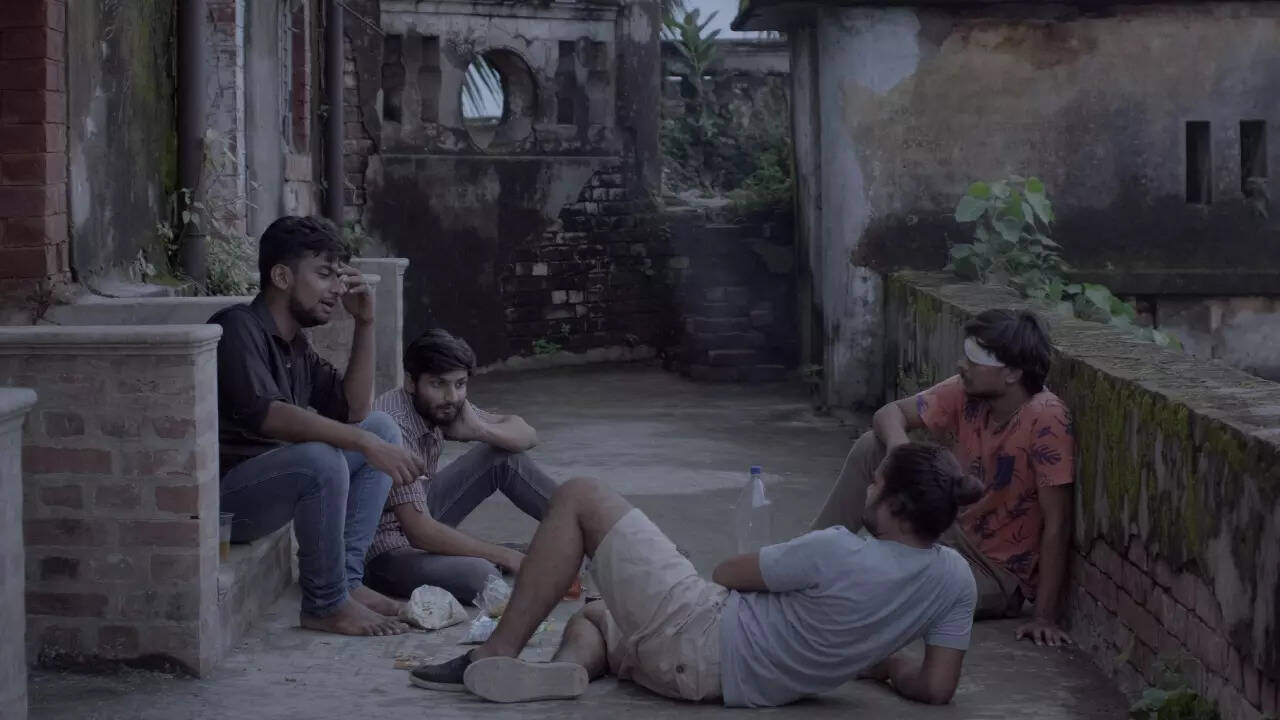 Pokhar Ke Dunu Paar Movie Review: Parth Saurabh Film Will Be Discussed ...