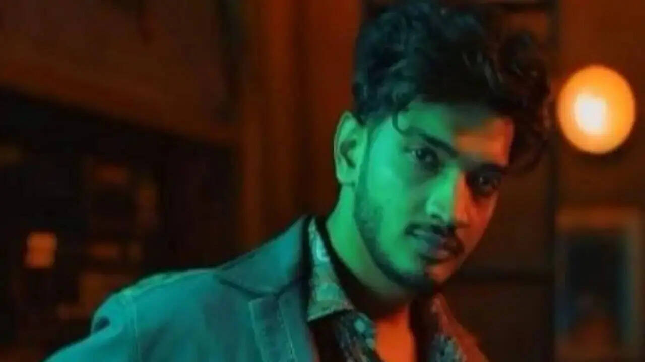 Munawar Faruqui Shares His Appreciation as "First Copy" Tops the Trends ...