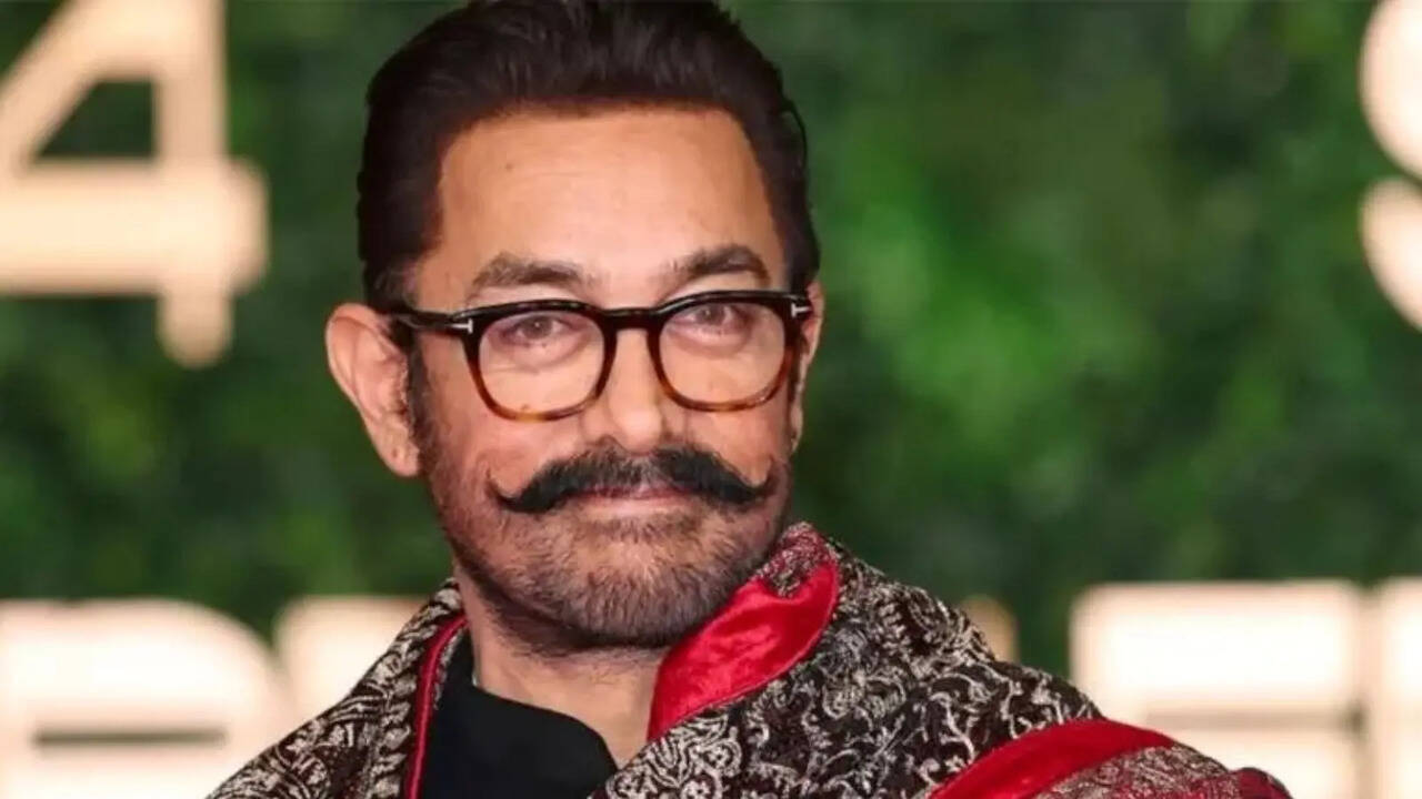 Uncovered: The Reason Behind 25 IPS Officers Visiting Aamir Khan's Home ...