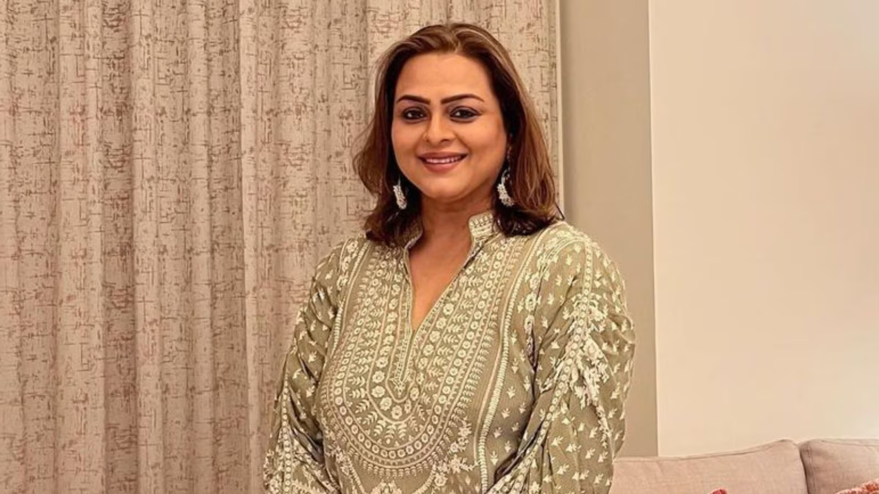 Shilpa Shirodkar's vehicle was struck by a city bus; she labels the ...