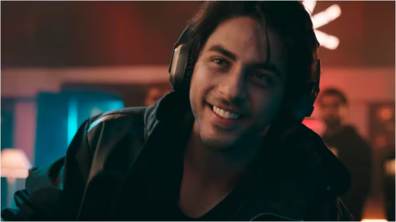 Bollywood's Ba***ds: Shah Rukh Khan Shares Candid Thoughts on Son Aryan's Series, Describing It ...