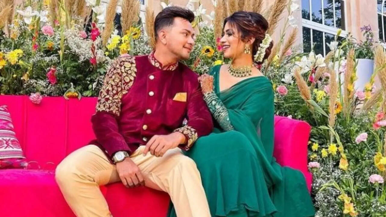 Bigg Boss 19: Nagma Mirajkar Expresses That Her Relationship with Awez Darbar Will Be a ...