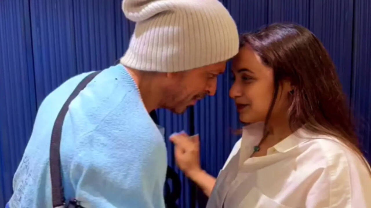 National Award recipients Shah Rukh Khan and Rani Mukerji set the internet ablaze with their ...