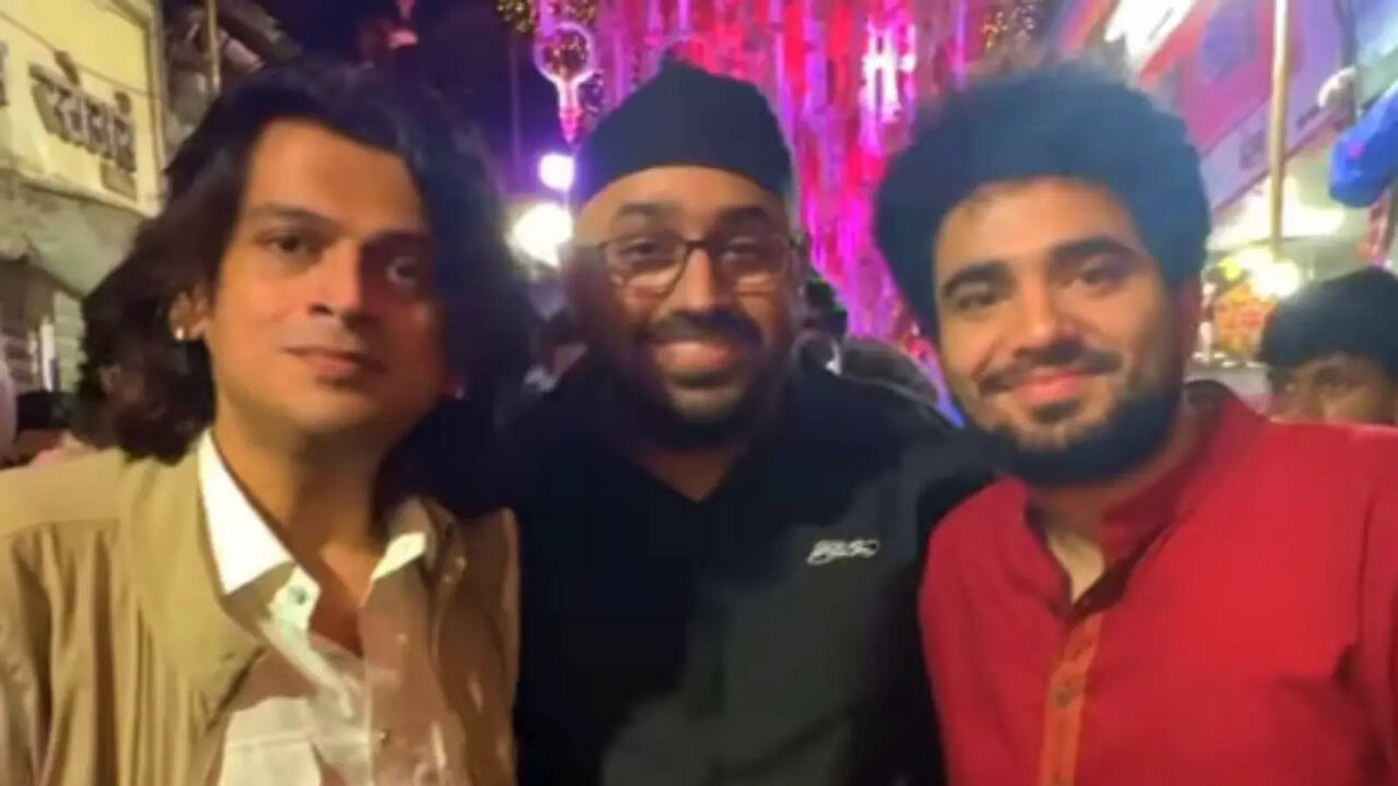 Samay Raina and Balraj Ghai Attend Lalbaugcha Raja Surrounded by Large ...