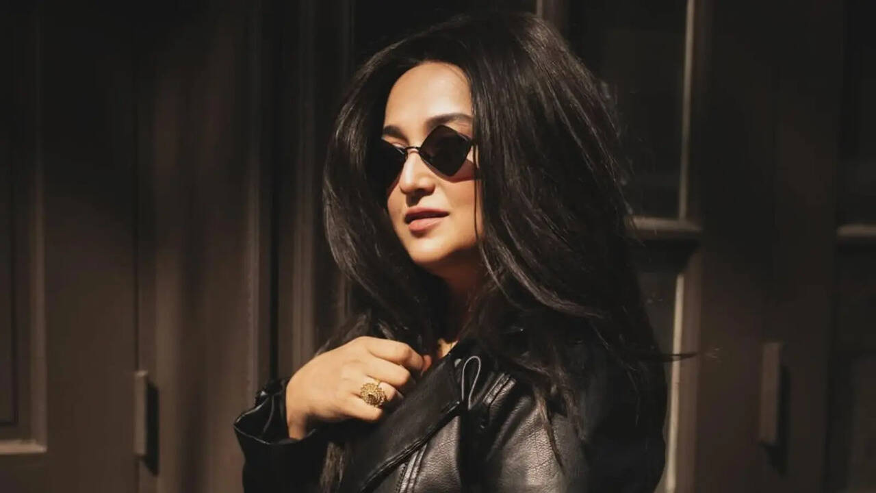 Did Monali Thakur Disclose the Cause of Her Alleged Split from Spouse ...