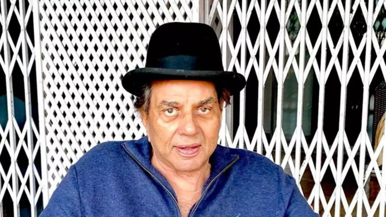 Veteran Actor Dharmendra Admitted to Hospital in Mumbai, His Condition ...