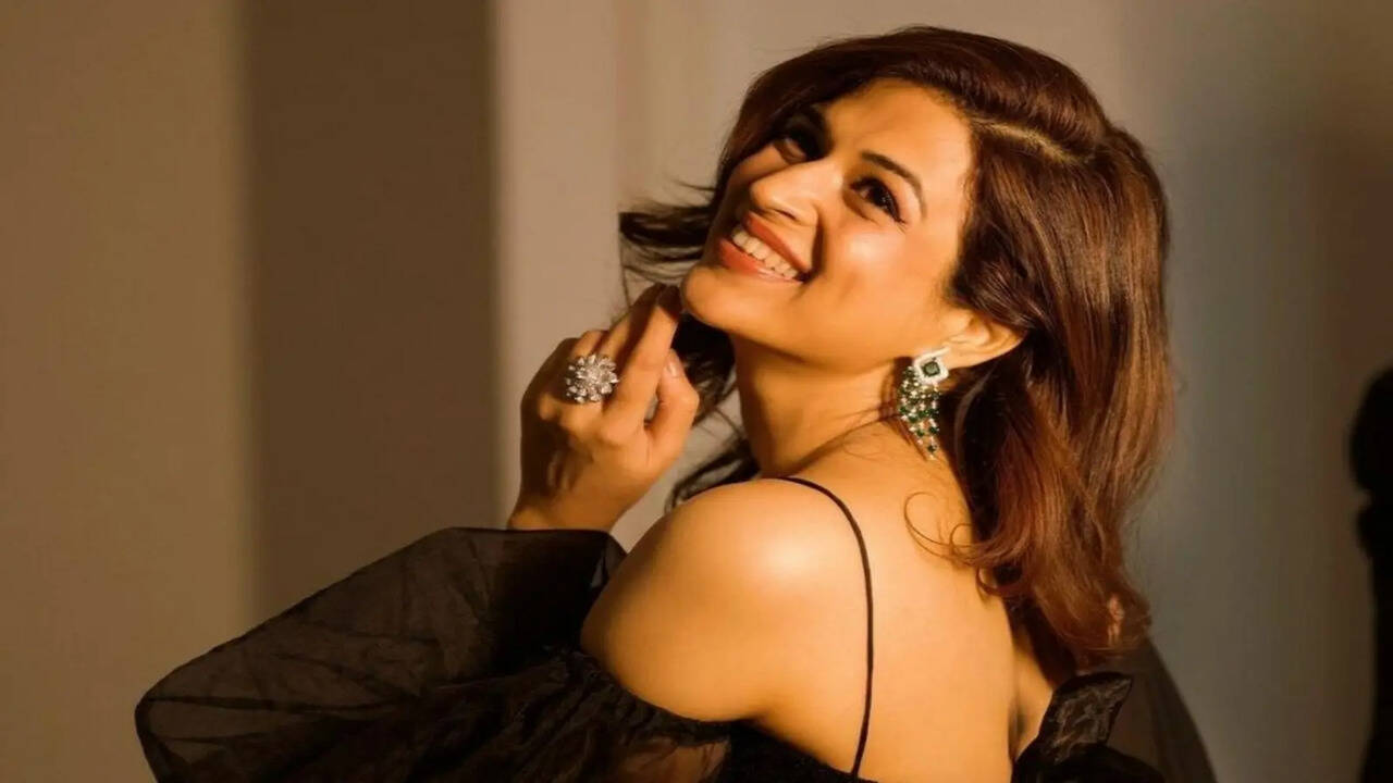 Shraddha Das Expresses Firm Views on 'Infidelity', Responds to ...