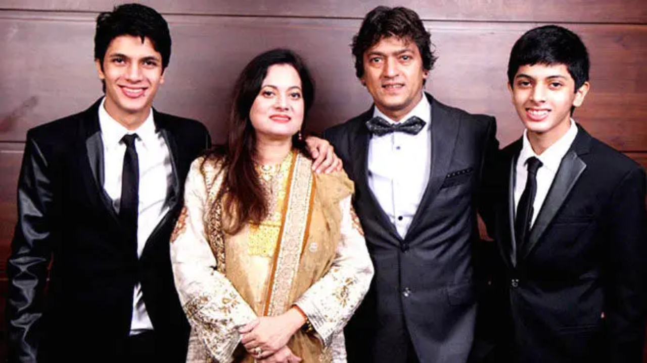Fact Check: Did Aadesh Shrivastava’s Son Drive Into His Father’s ...
