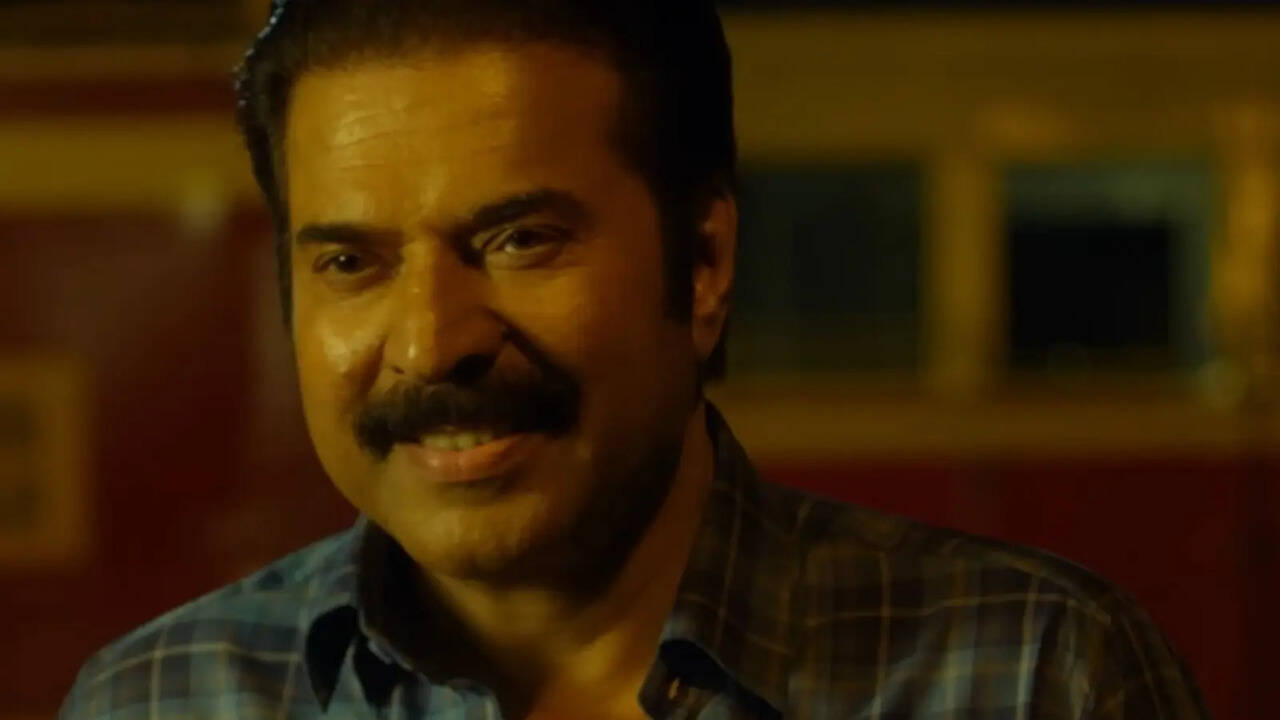 Kalamkaval Teaser: Mammootty Reveals His Sinister Persona | Zoom TV