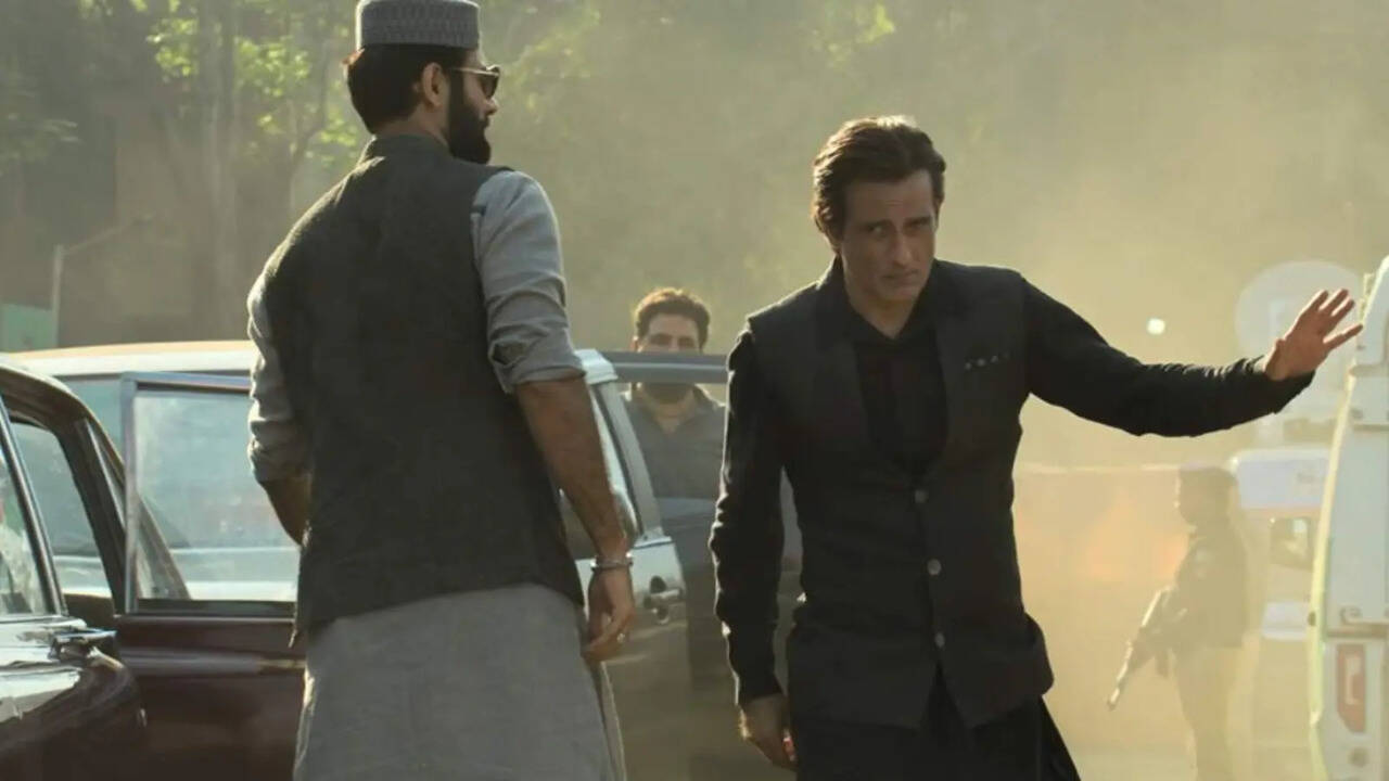 What was the cause of Rehman Dakait's death in Aditya Dhar's Dhurandhar ...