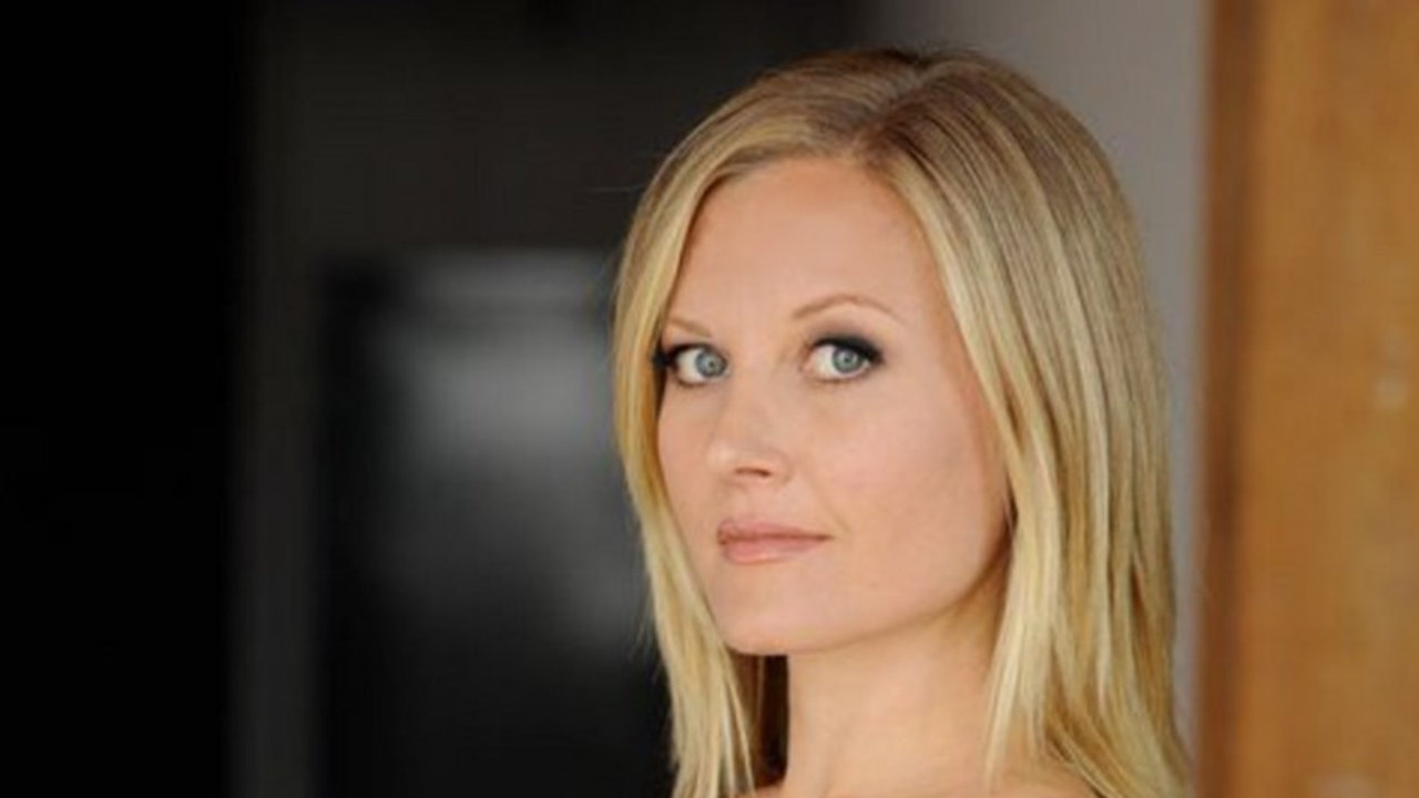 Carrie Anne Fleming Known For Her Role In Supernatural Has Died At