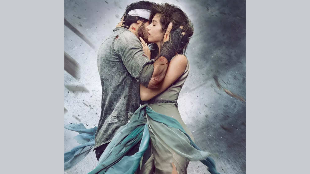 Tadap movie review: Ahan Shetty's intense performance in this romantic ...