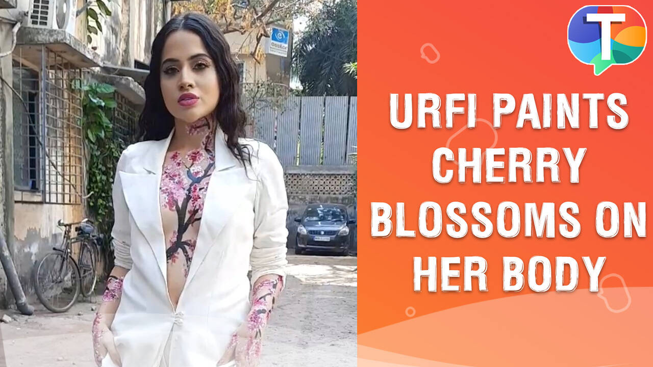 Urfi Javed paints white cherry blossoms on her body, video of her BOLD ...