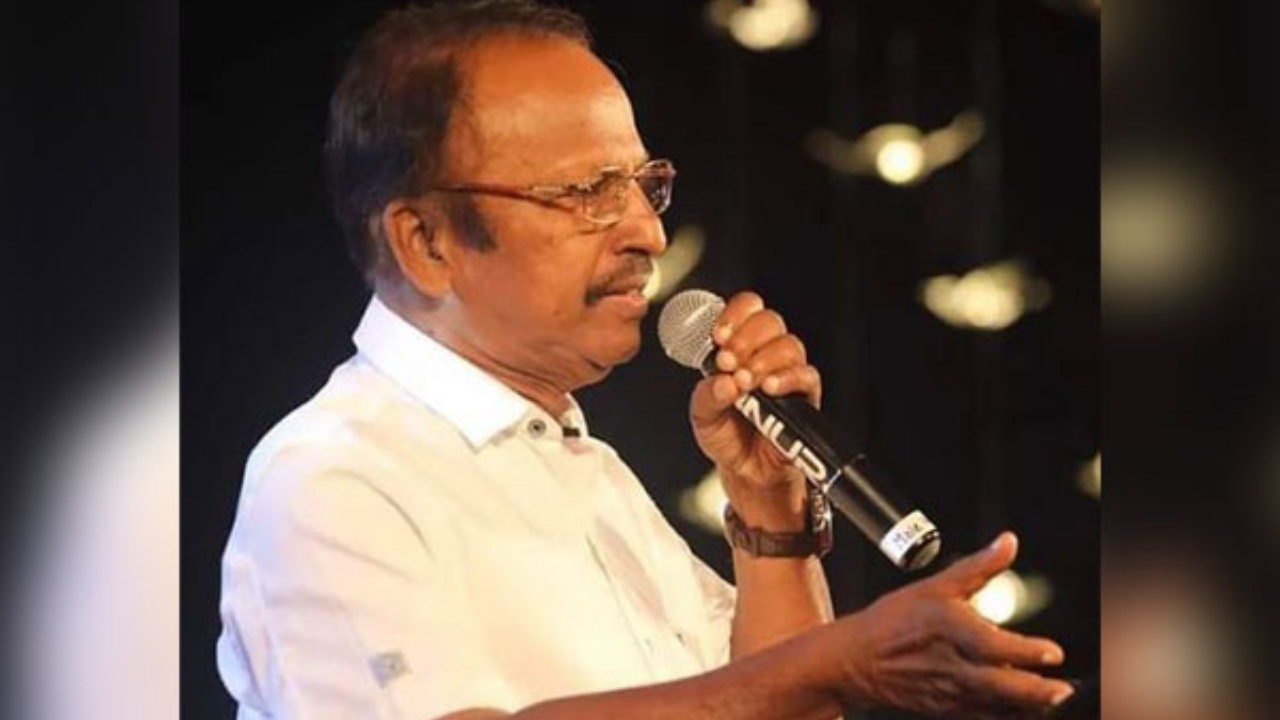 Veteran playback singer Edava Basheer dies during a live concert | Zoom TV
