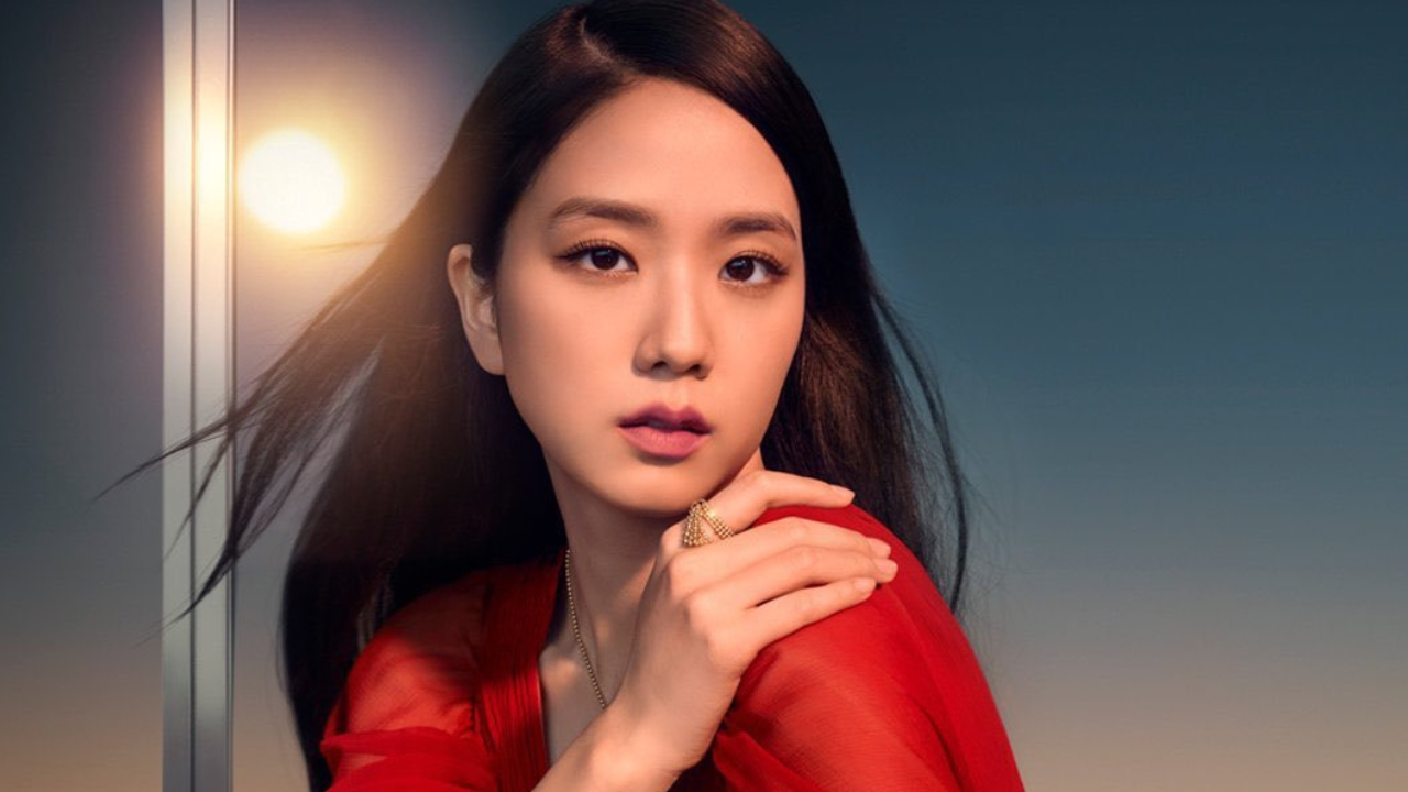Lady in red! Blackpink's Jisoo looks ravishing in an elegant dress ...