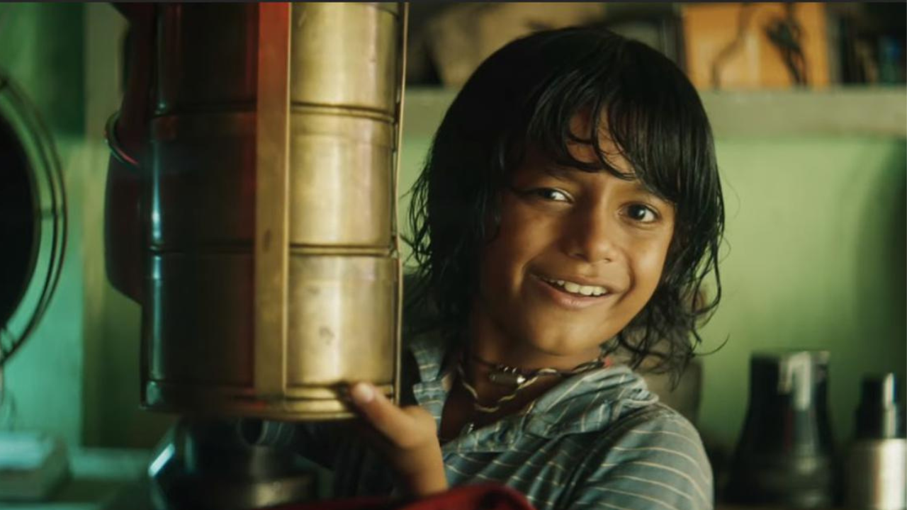 Chhello Show Movie Review: A tale of childhood innocence that expertly ...