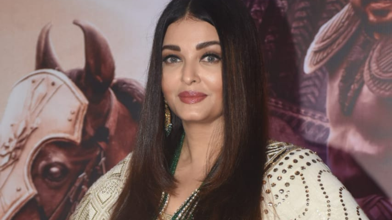 Aishwarya Rai Says Playing Nandini In Salman Khan's Hum Dil De Chuke Sanam Was 'Very Memorable ...